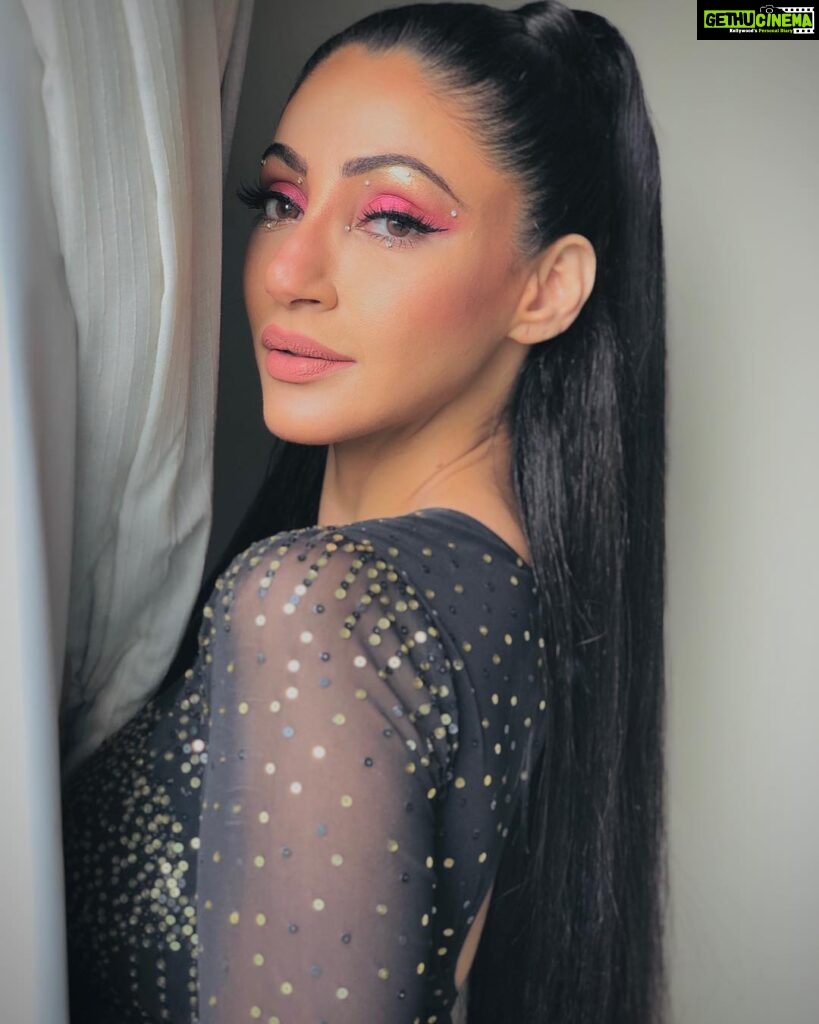 Actress Reyhna Malhotra HD Instagram Photos and Wallpapers January 2020 ...