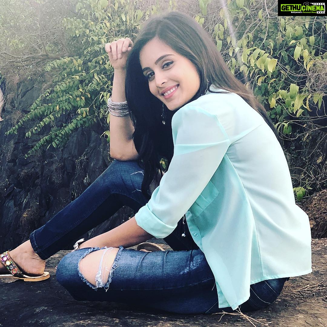 Rhea Sharma Instagram – Merry Christmas to all of you🎄😊 | Gethu Cinema