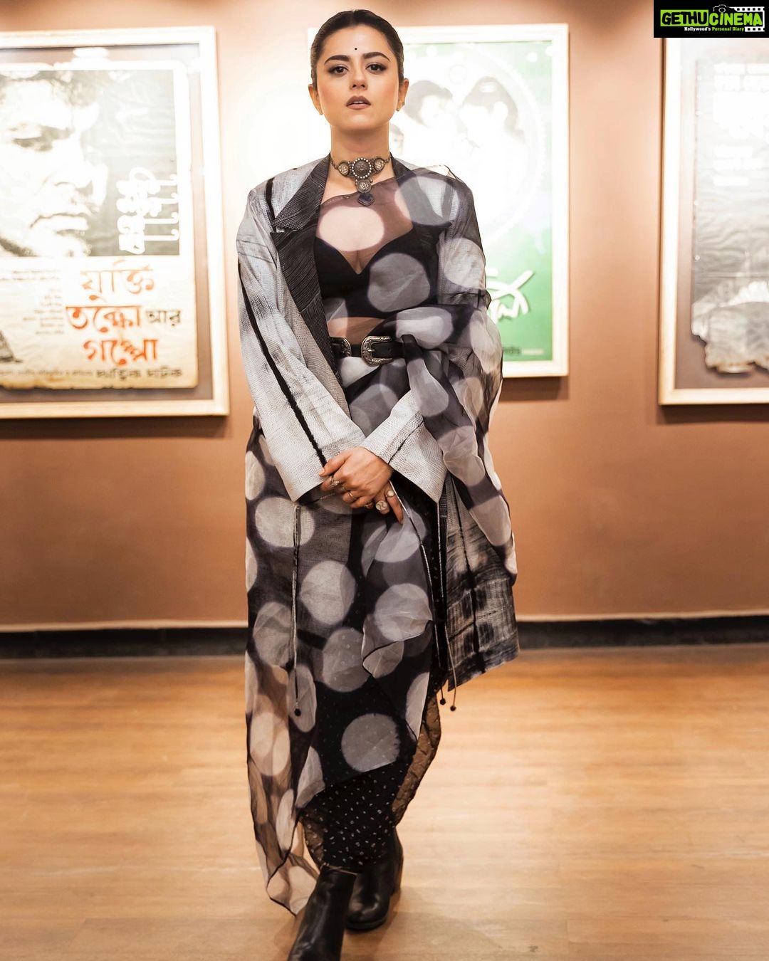 Actress Riddhi Dogra HD Instagram Photos and Wallpapers January 2023 ...