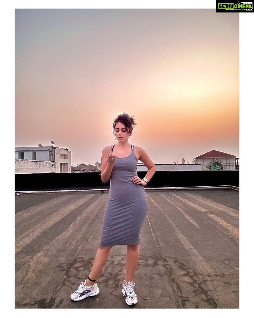 Riddhi Dogra's Most Liked Photos and Posts - Gethu Cinema