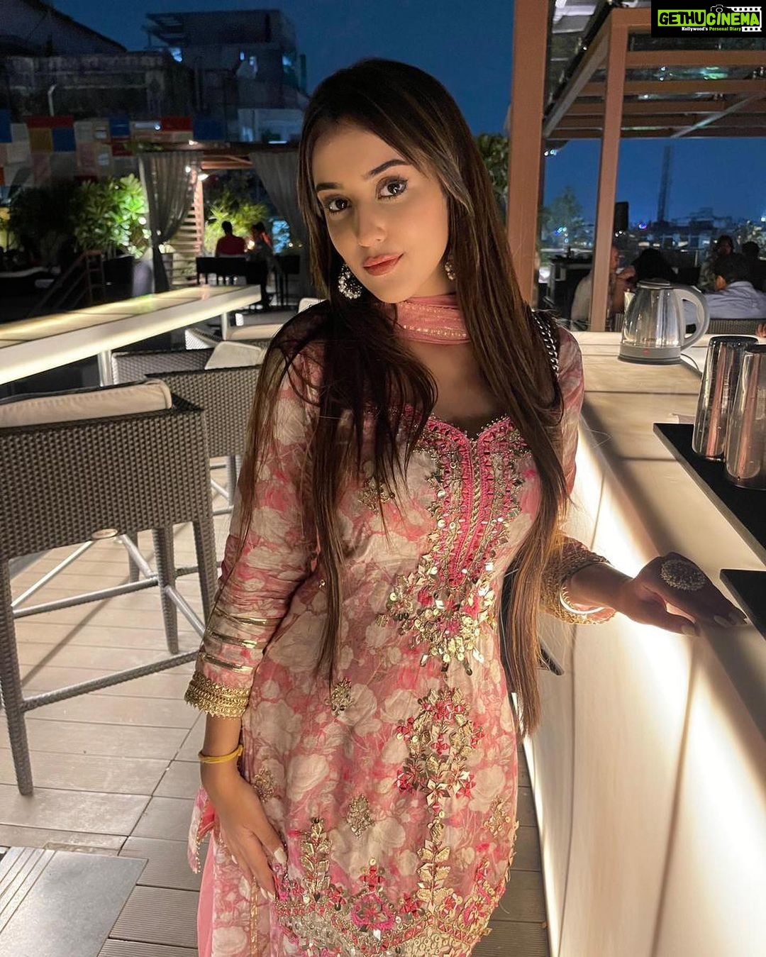 Actress Riya Sharma HD Instagram Photos and Wallpapers January 2023 ...