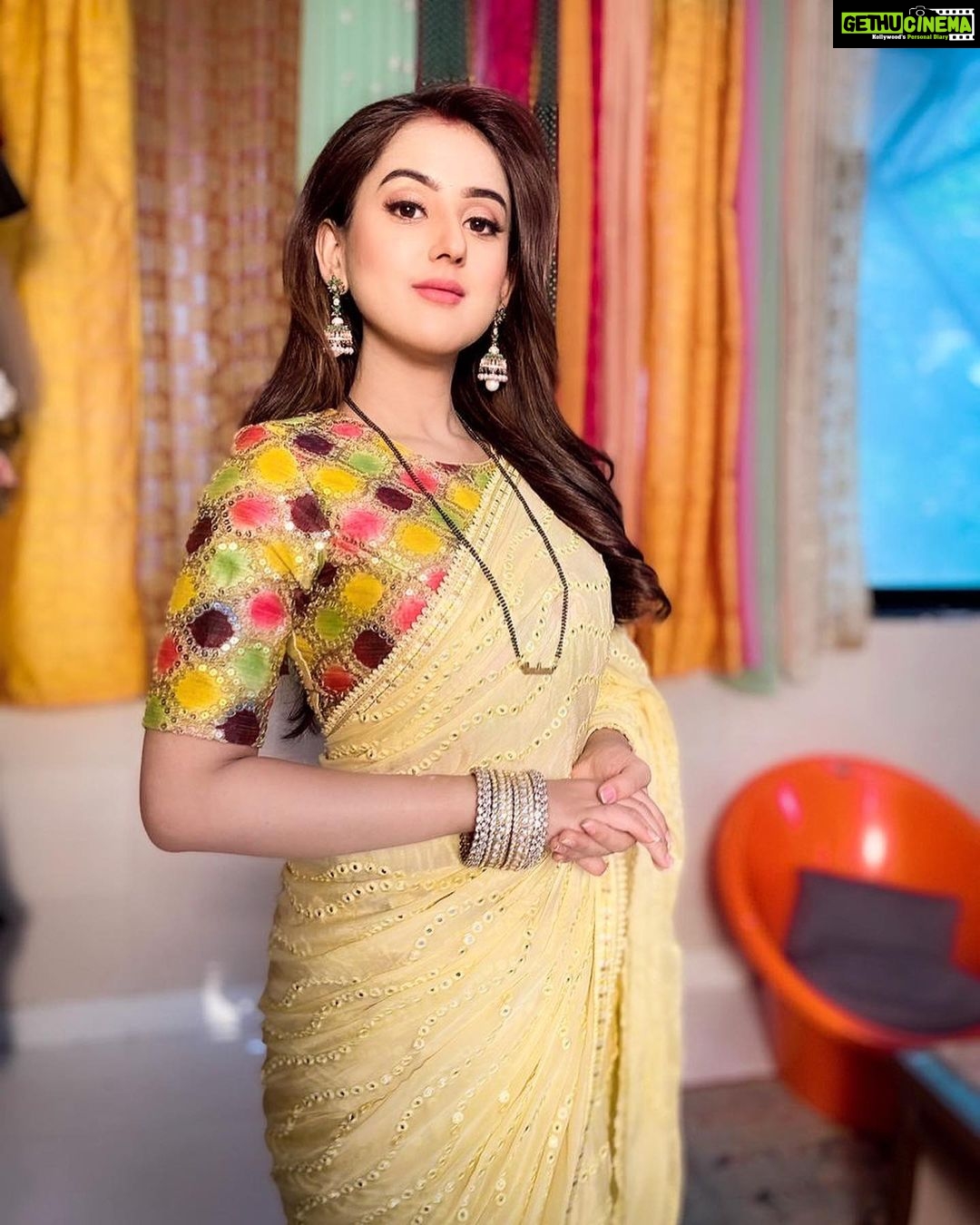 Actress Riya Sharma HD Photos and Wallpapers November 2021 | Gethu Cinema