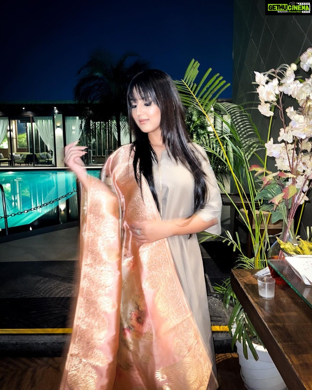 Actress Riya Sharma HD Instagram Photos and Wallpapers December 2021 ...