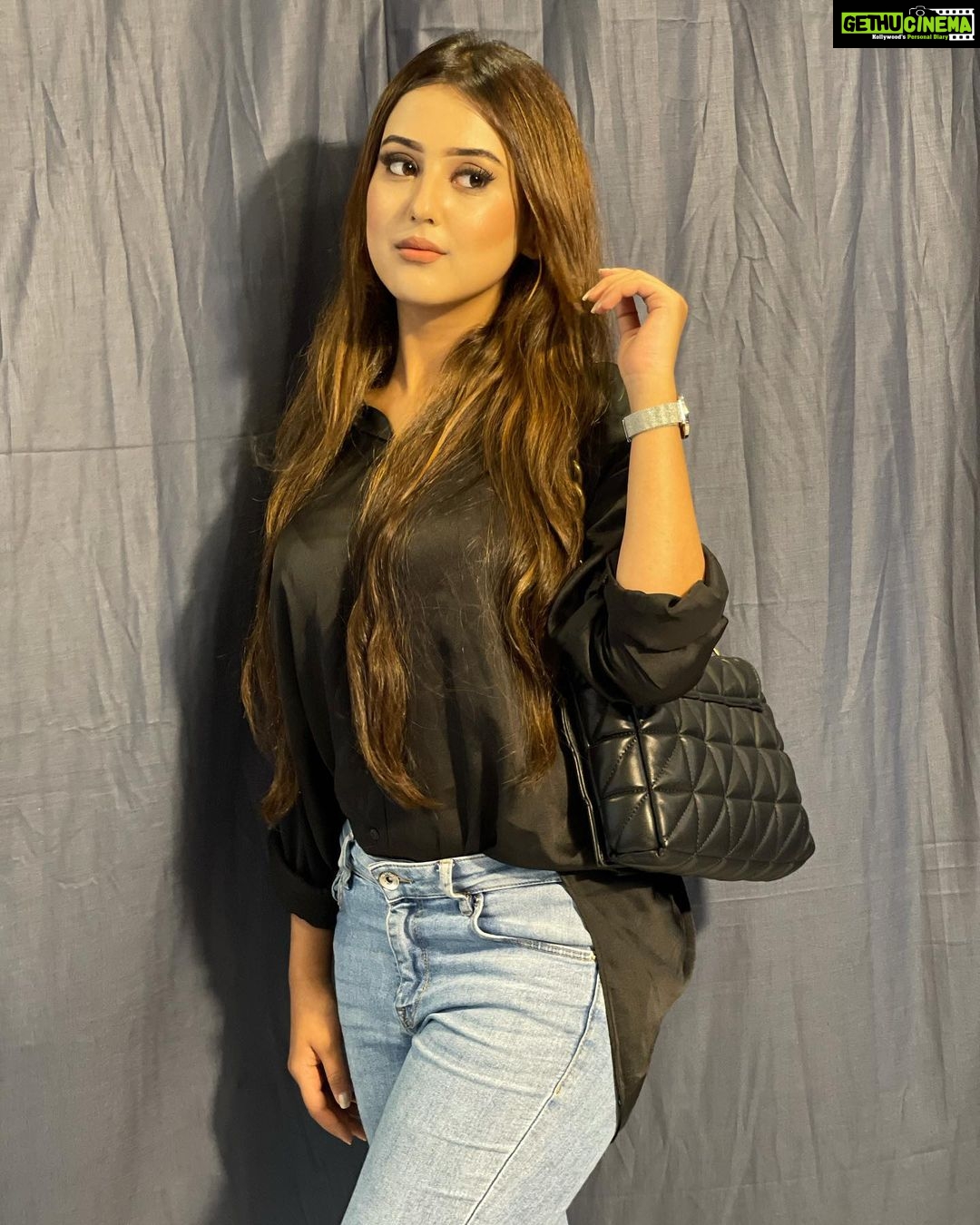 Riya Sharma Instagram – Irreplaceable, a collectible Mumbai ...