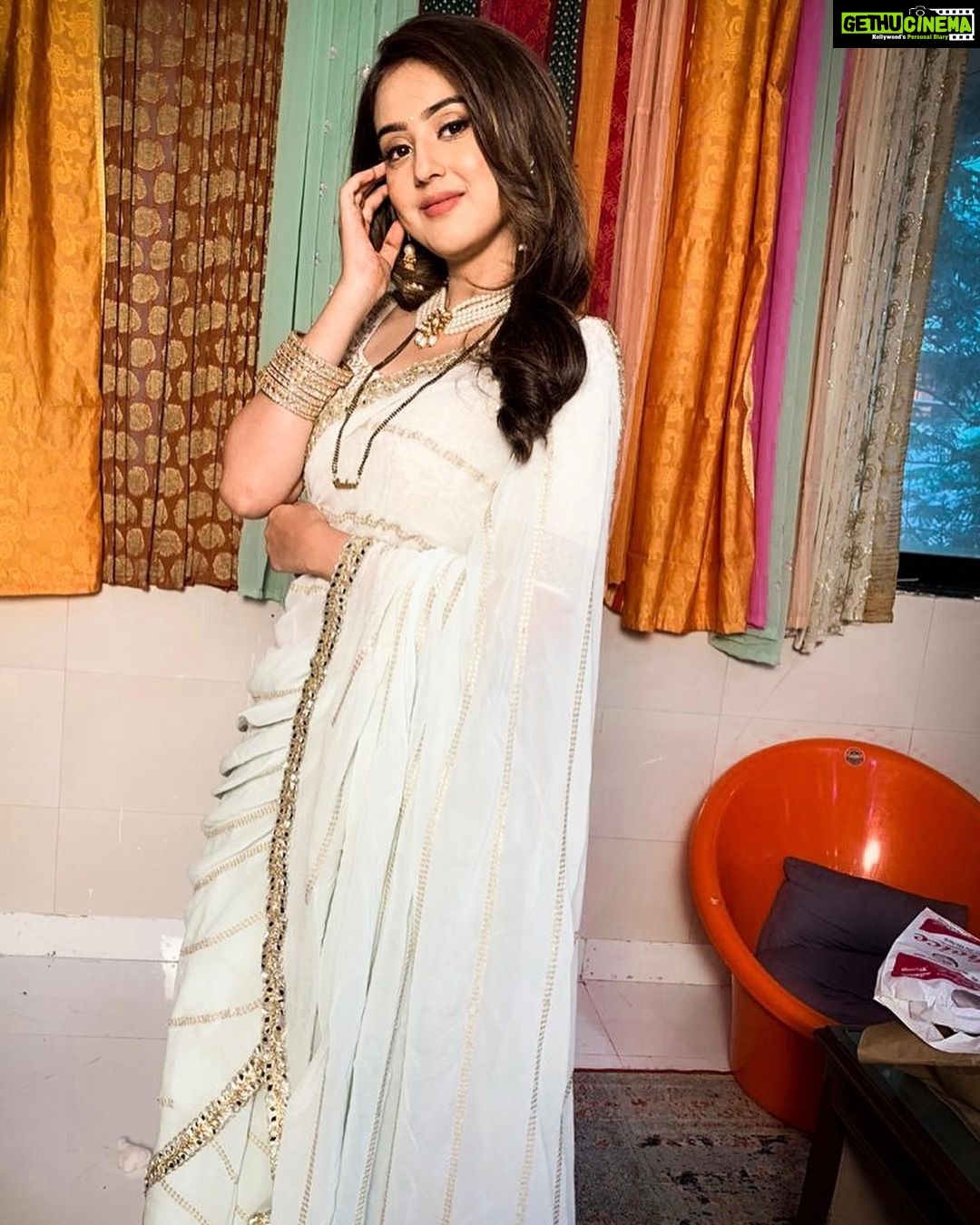 Riya Sharma Instagram – There is beauty in simplicity Mumbai ...