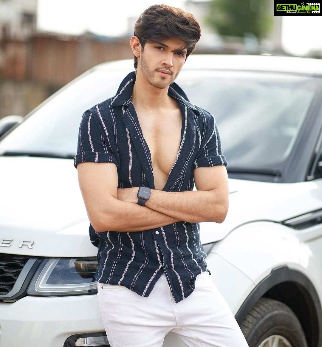 Rohan Mehra Instagram – Hello 👋 from Russia 🇷🇺 . . . Edited by @realhim ...