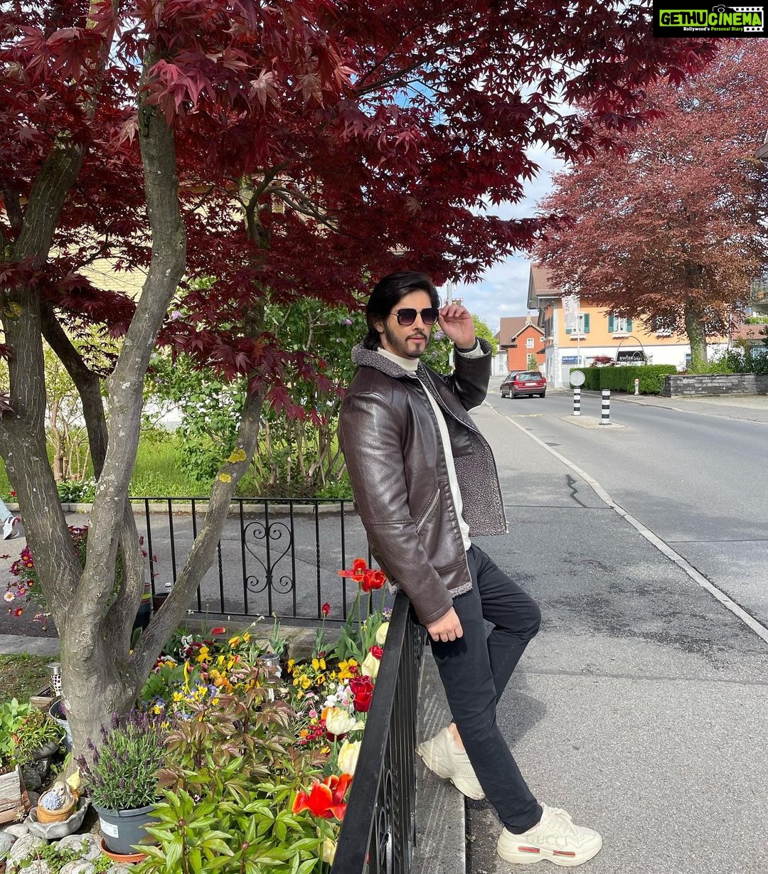 Rohan Mehra Instagram – I wish you a beautiful Sunday with more bright ...