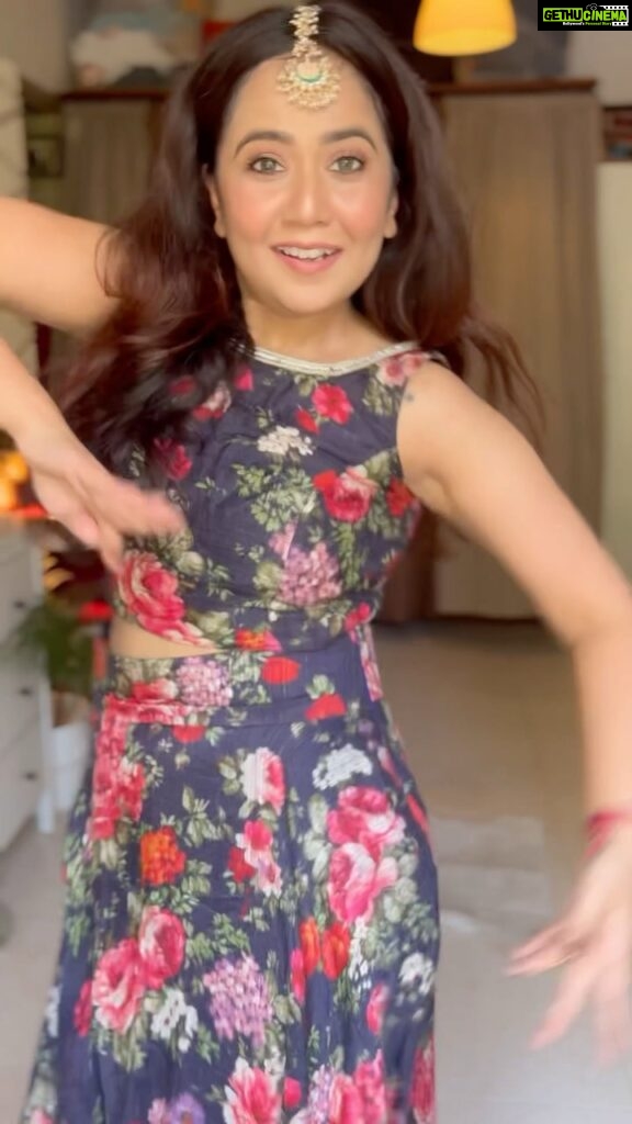 Actress Roopal Tyagi HD Photos and Wallpapers April 2023 - Gethu Cinema