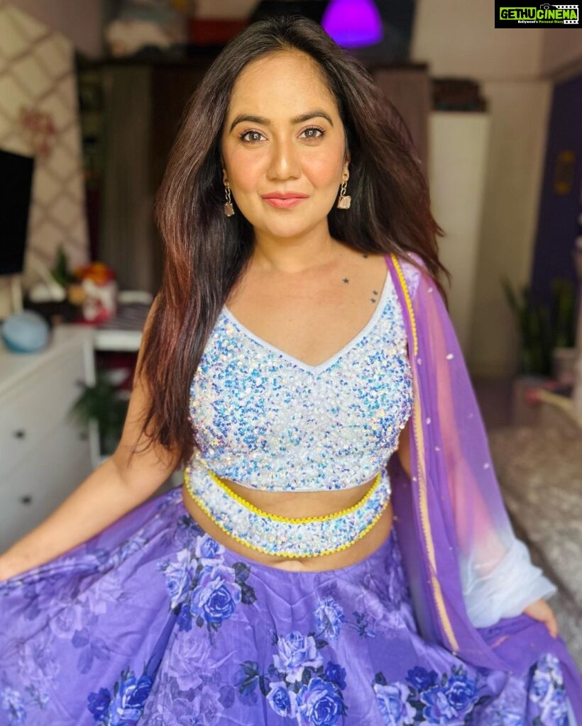 Actress Roopal Tyagi HD Photos and Wallpapers April 2023 - Gethu Cinema