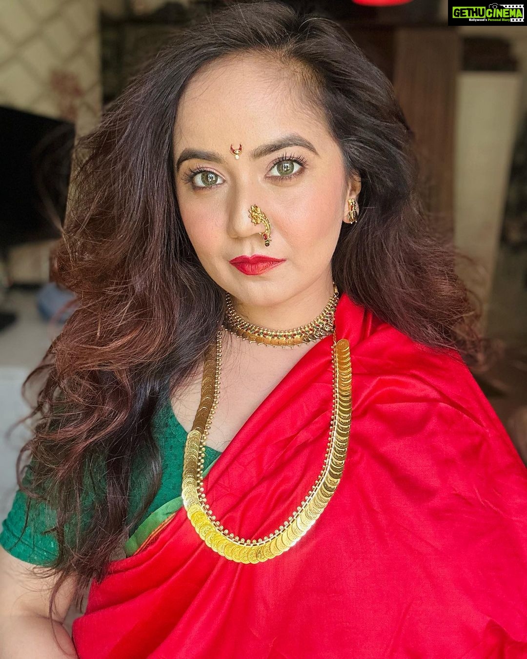 Roopal Tyagi's Most Liked Photos and Posts - Gethu Cinema