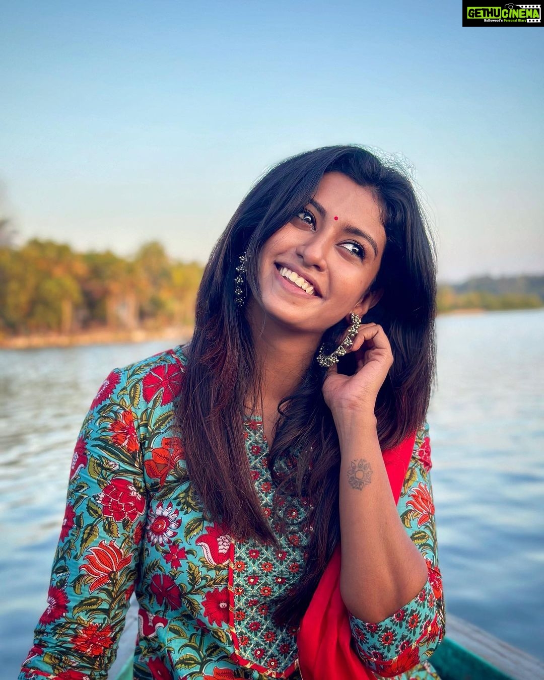 Roshini Haripriyan's Most Liked Photos and Posts - Gethu Cinema