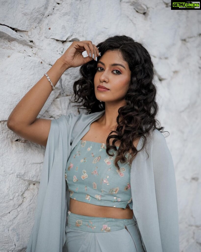 Actress Roshini Haripriyan HD Photos and Wallpapers April 2023 | Gethu ...