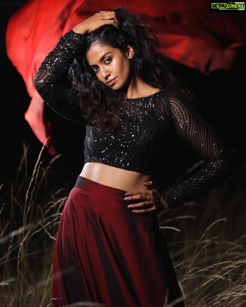 Actress Roshini Haripriyan HD Photos and Wallpapers April 2023 | Gethu ...