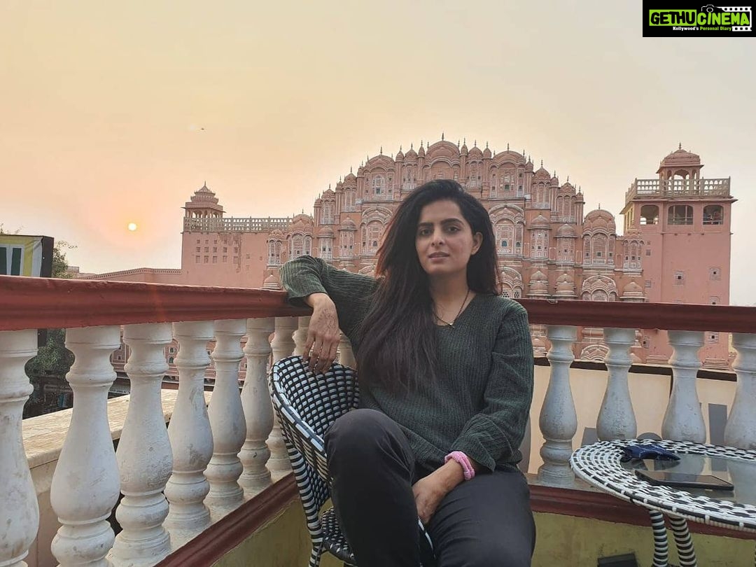 Actress Ruhi Chaturvedi HD Instagram Photos and Wallpapers December ...