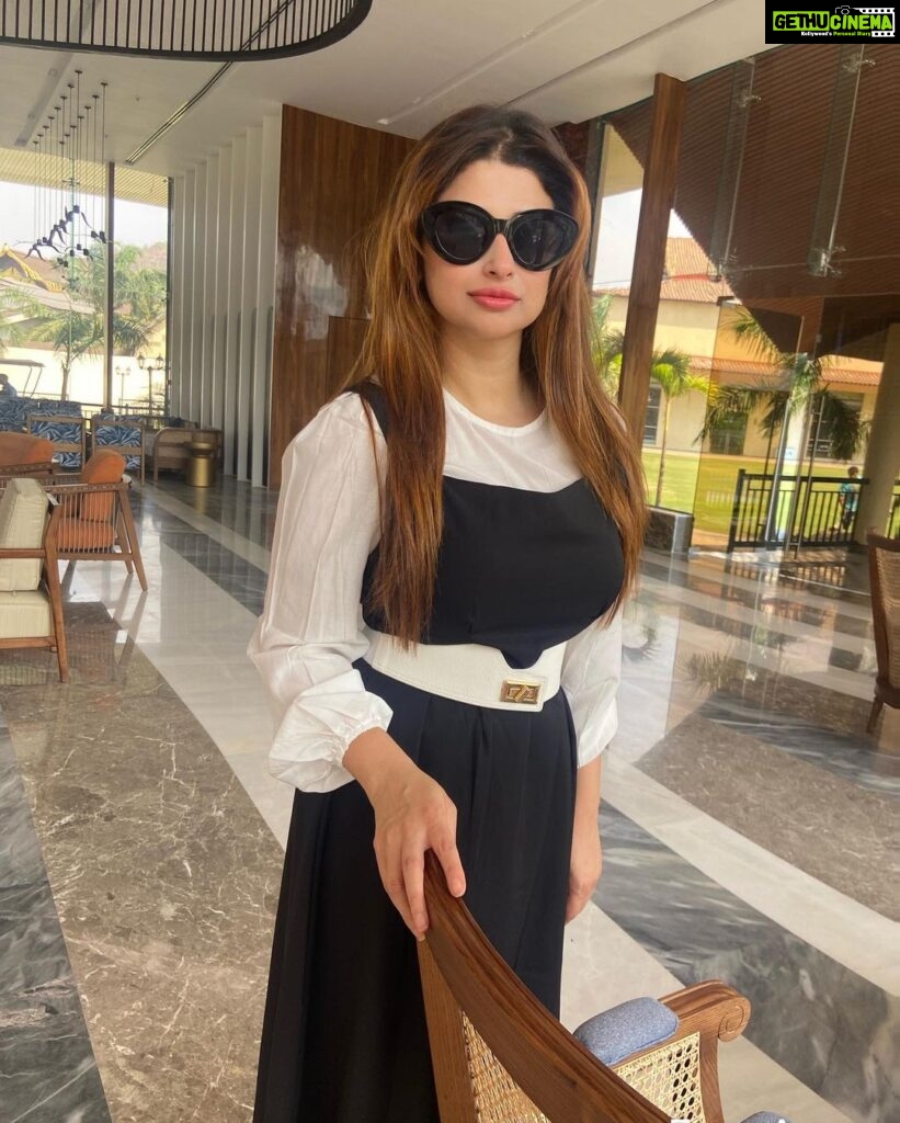 Actress Saba Khan HD Photos and Wallpapers April 2023 - Gethu Cinema