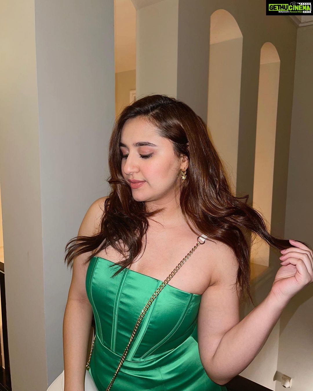 Actress Sanaya Pithawalla HD Instagram Photos and Wallpapers April 2023 ...