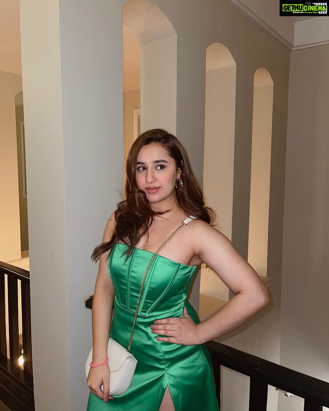 Actress Sanaya Pithawalla HD Photos and Wallpapers April 2023 - Gethu ...