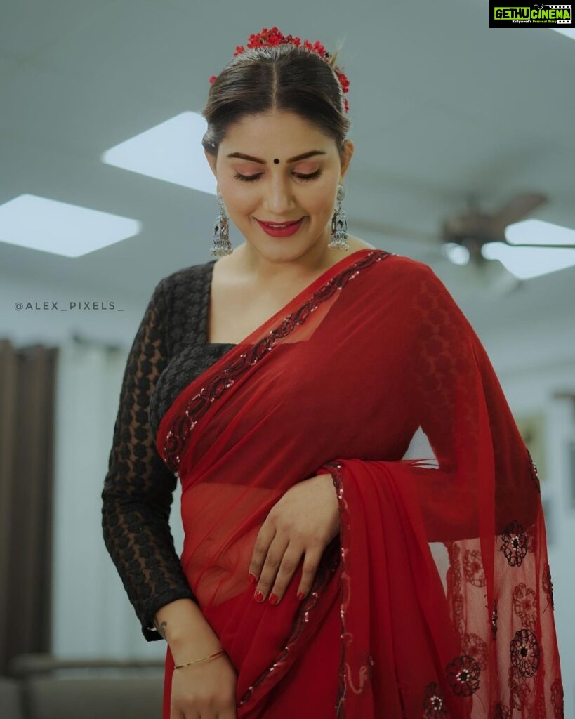 Actress Sapna Choudhary HD Photos and Wallpapers December 2022 - Gethu ...