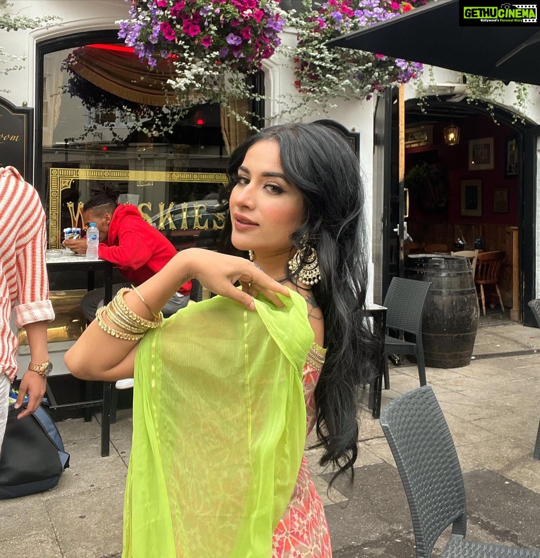 Actress Sara Gurpal HD Instagram Photos and Wallpapers August 2022 ...