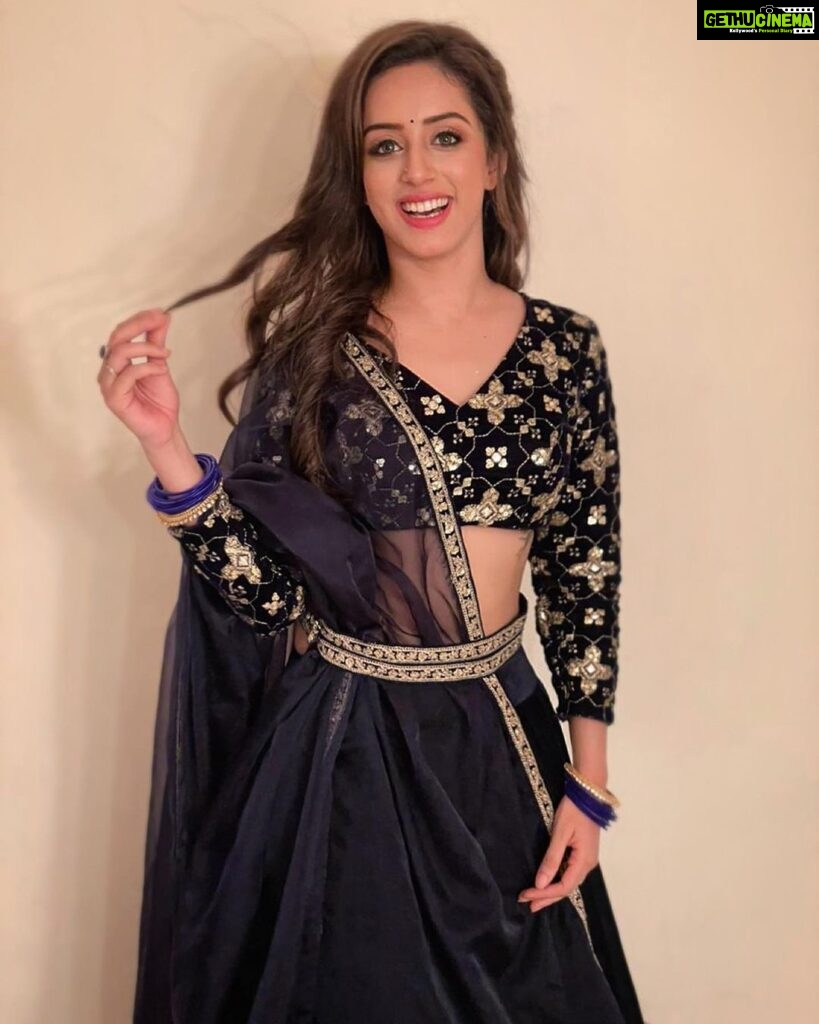 Actress Sargun Kaur Luthra HD Instagram Photos and Wallpapers August ...