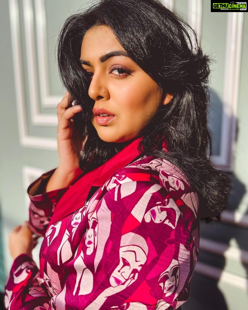Actress Shafaq Naaz HD Instagram Photos and Wallpapers May 2023 | Gethu ...