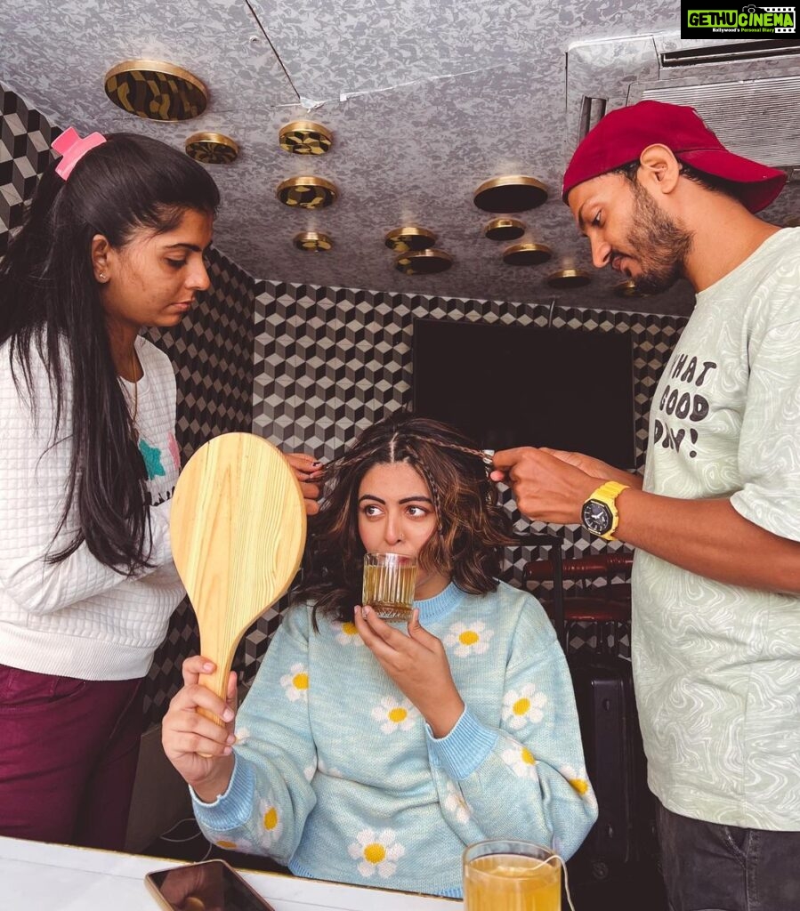 Actress Shafaq Naaz HD Photos and Wallpapers December 2022 - Gethu Cinema