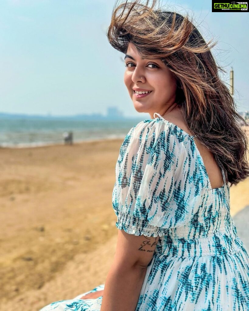 Actress Shafaq Naaz HD Photos and Wallpapers April 2023 - Gethu Cinema
