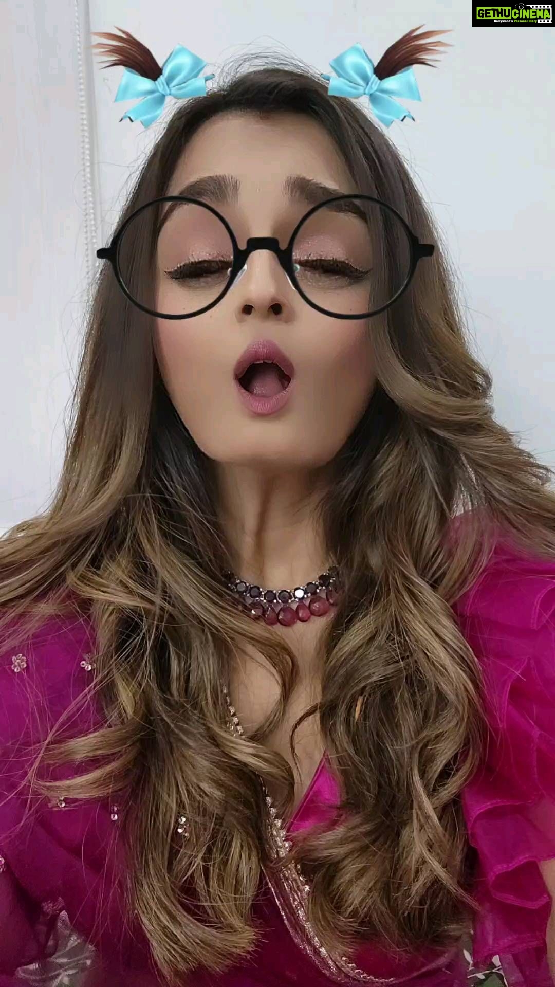 Shiny Doshi Instagram – It’s fun being a kid 😉 # ...