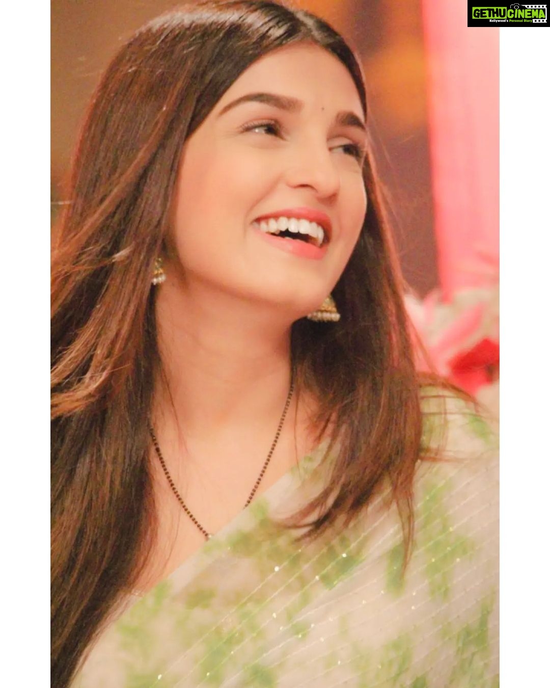 Shiny Doshi Instagram – Dhara #alwayssmile #shadesofdhara #dhara # ...