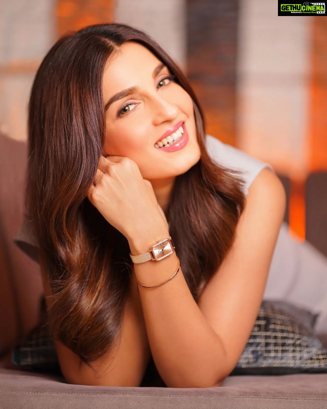 Shiny Doshi Instagram – Accentuate your style with @danielwellington ...