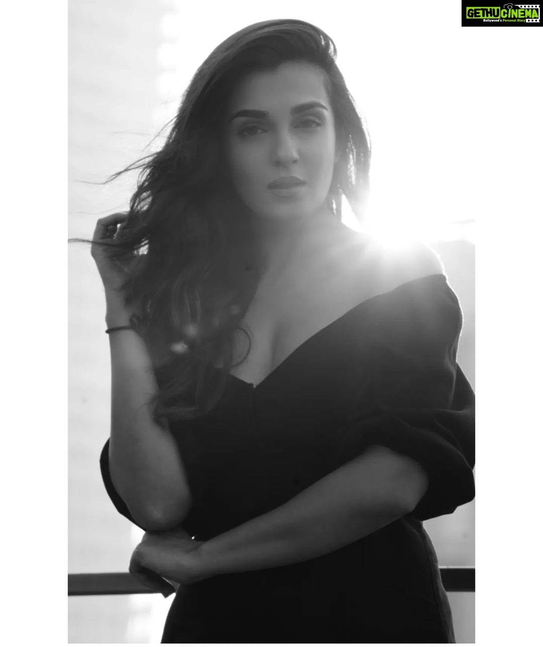 Shiny Doshi Instagram - Accentuate your style with @danielwellington ...