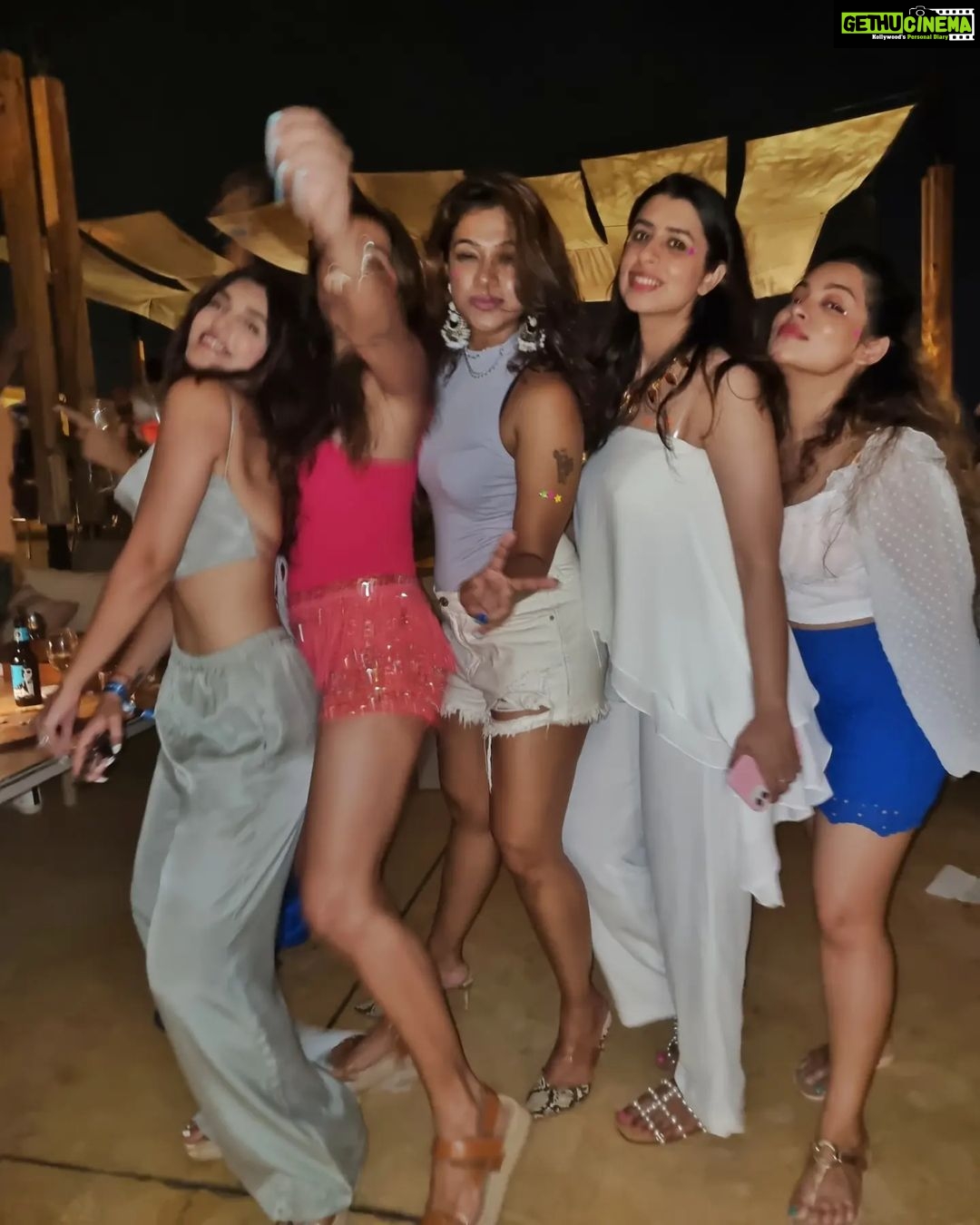 Shiny Doshi Instagram – We literally danced our hearts out. # ...
