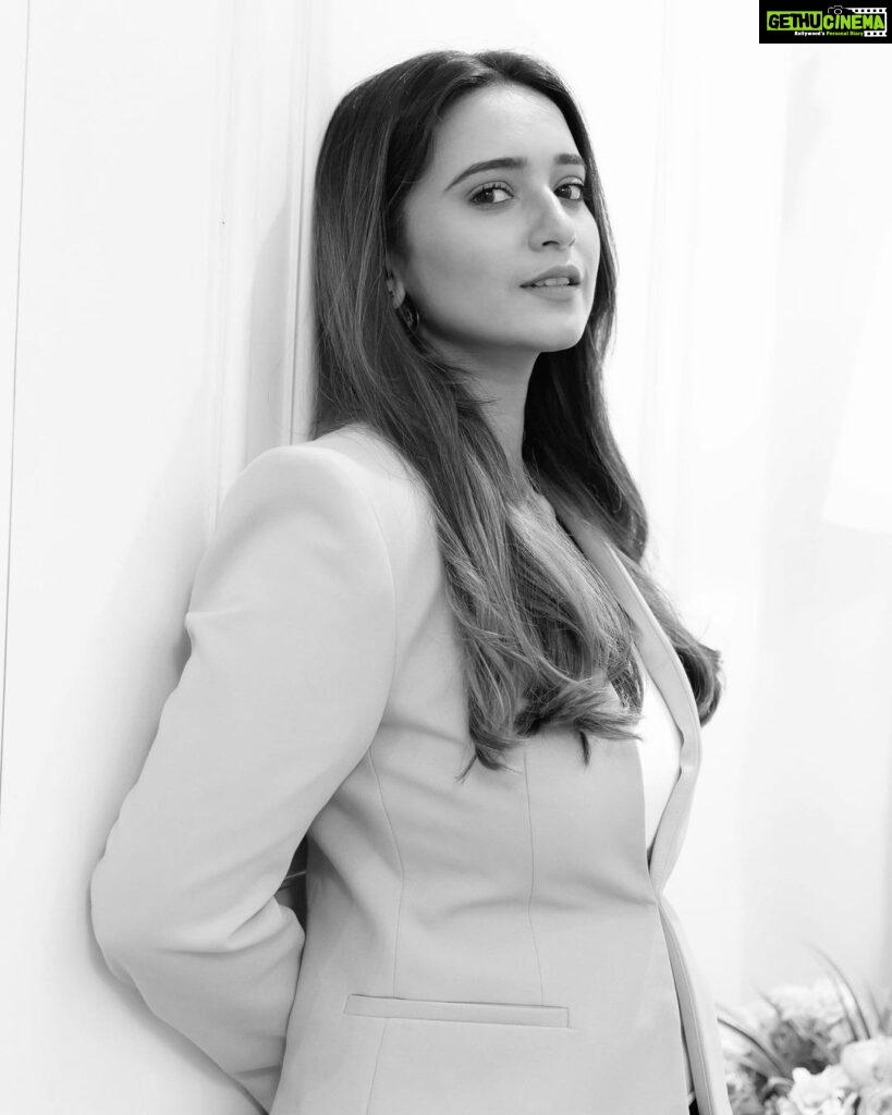 Actress Shivani Surve HD Instagram Photos and Wallpapers December 2022 ...