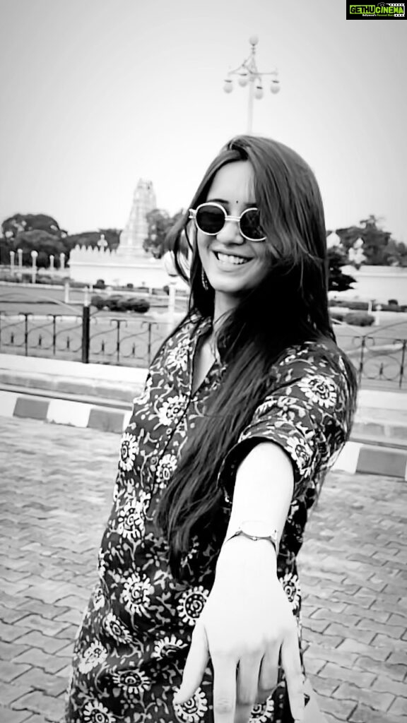 Actress Shivani Surve HD Photos and Wallpapers June 2022 - Gethu Cinema