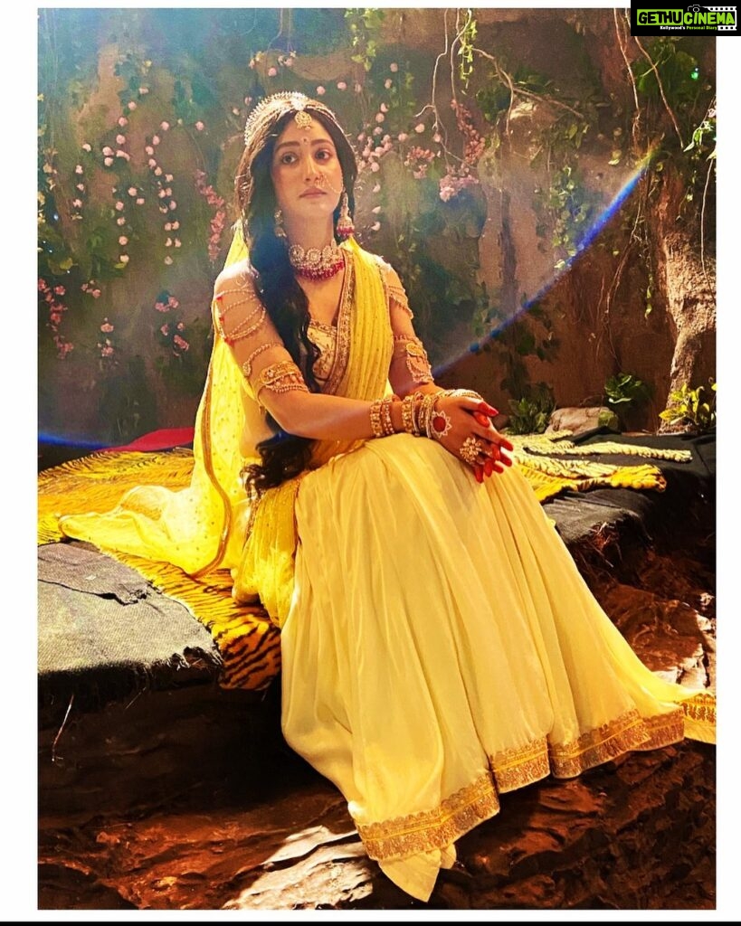 Actress Shivya Pathania HD Instagram Photos and Wallpapers February ...