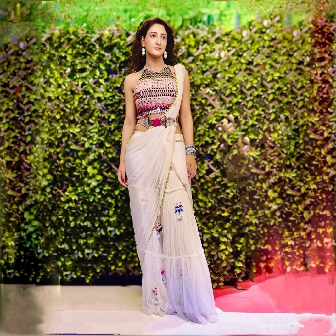 Actress Shivya Pathania HD Photos and Wallpapers February 2022 | Gethu ...