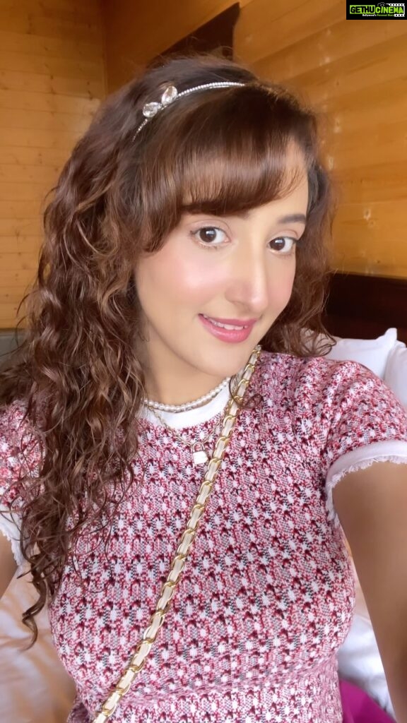 Actress Shivya Pathania HD Photos and Wallpapers April 2023 | Gethu Cinema