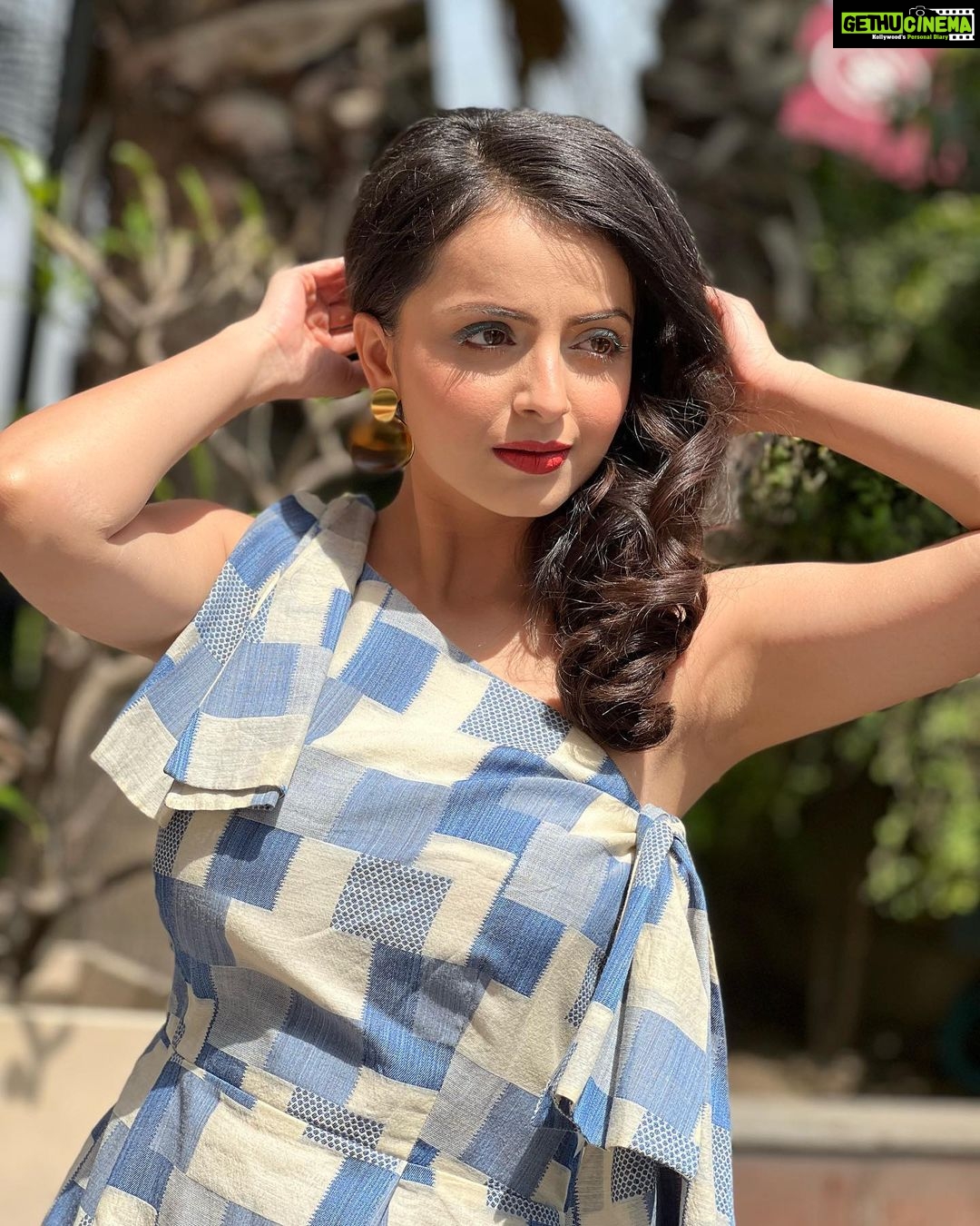 Shrenu Parikh Instagram – Some Monday blues for you guys! . . Make up ...