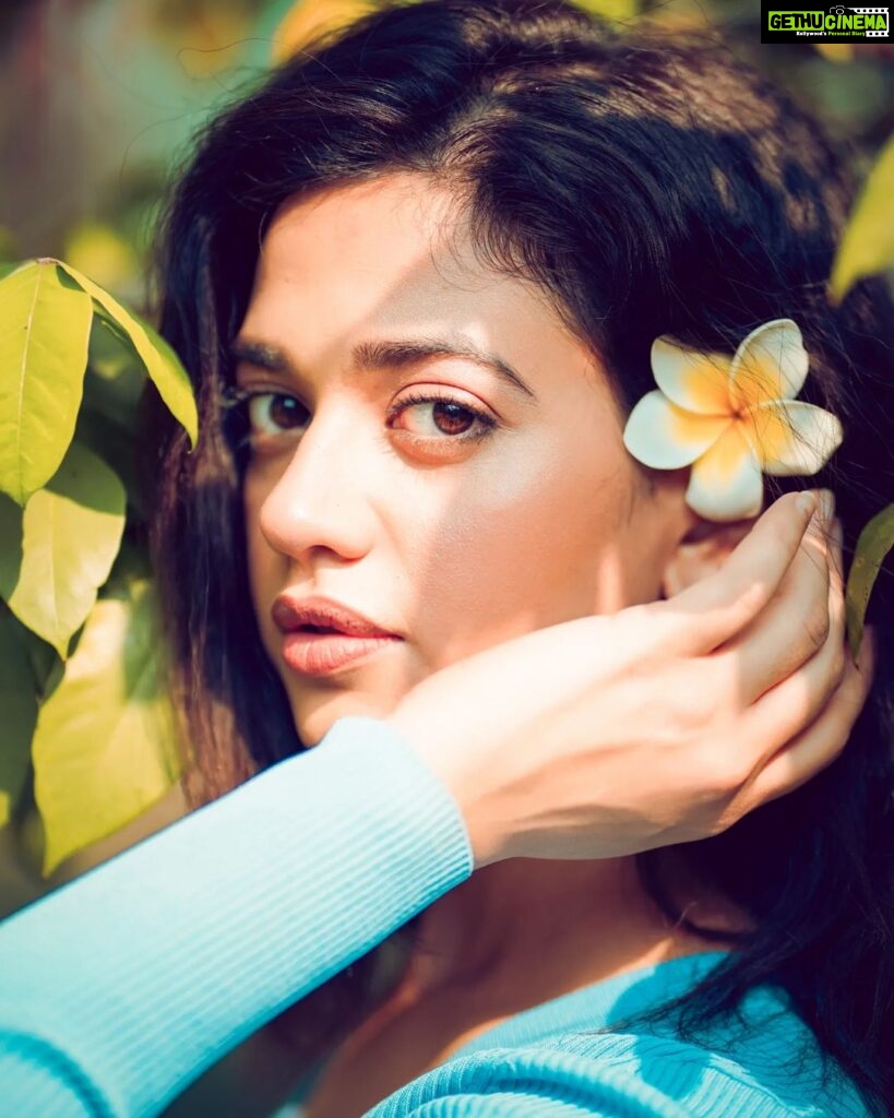 Actress Shruti Sharma HD Photos and Wallpapers April 2023 - Gethu Cinema