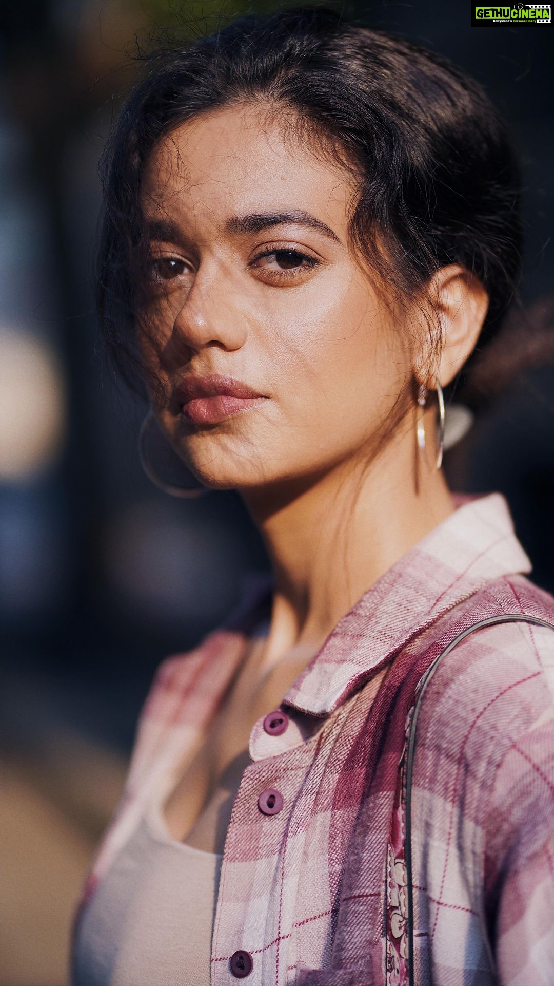 Shruti Sharma Instagram – Ankhan Naal Piyaai Jaani Ae….🥂 #fav #vibe ...