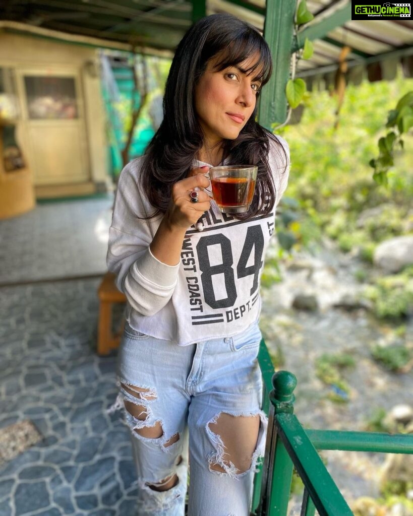 Actress Simple Kaul HD Instagram Photos and Wallpapers April 2023 ...