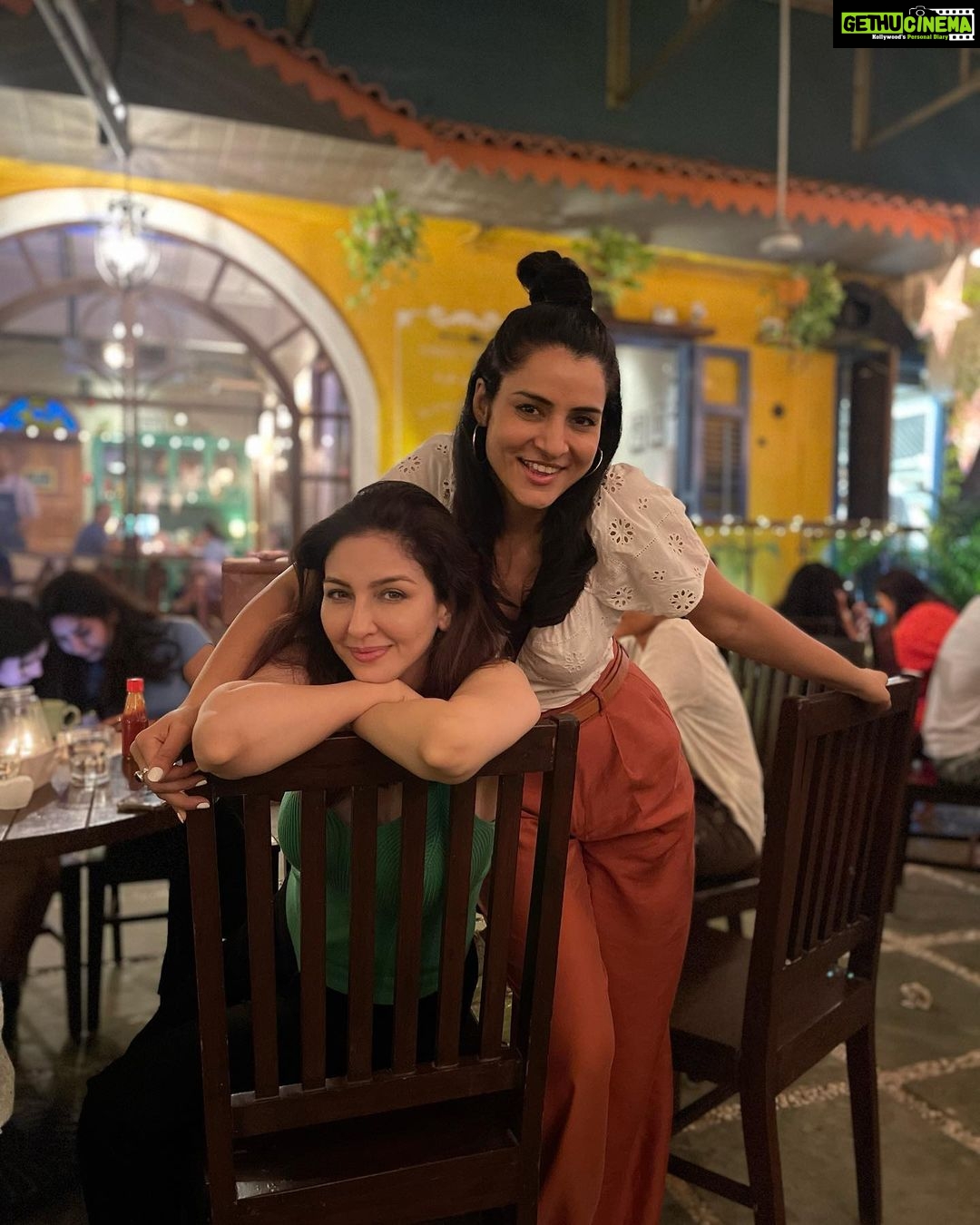 Actress Simple Kaul HD Photos and Wallpapers September 2022 - Gethu Cinema