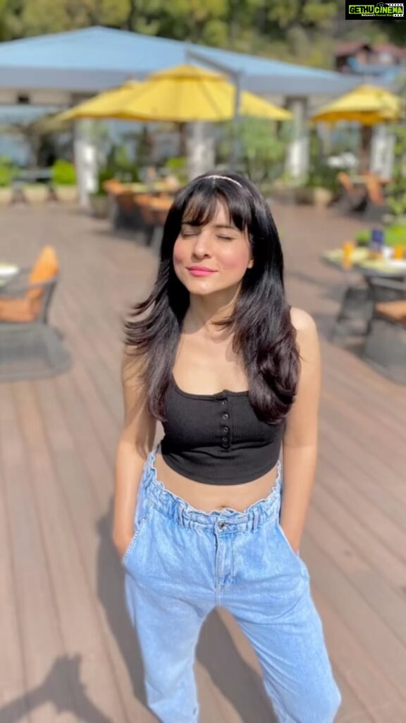 Actress Simple Kaul HD Instagram Photos and Wallpapers April 2023 ...