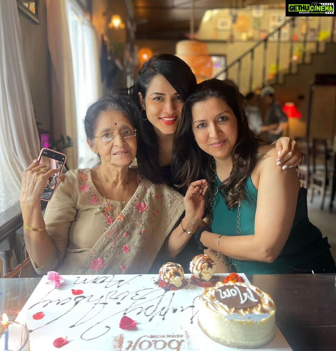 Simple Kaul Instagram – Cause it’s my mom’s birthday 🥳 Such a lovely ...