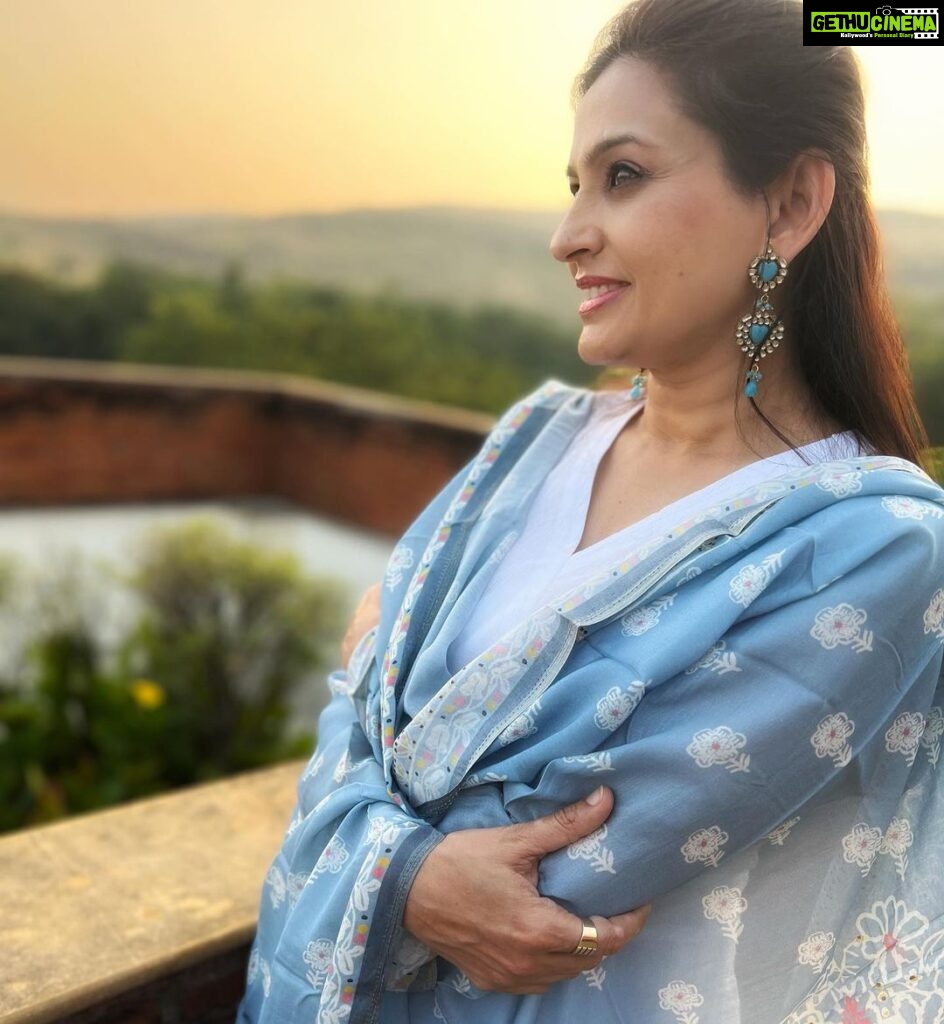 Actress Smita Bansal HD Photos and Wallpapers November 2022 - Gethu Cinema