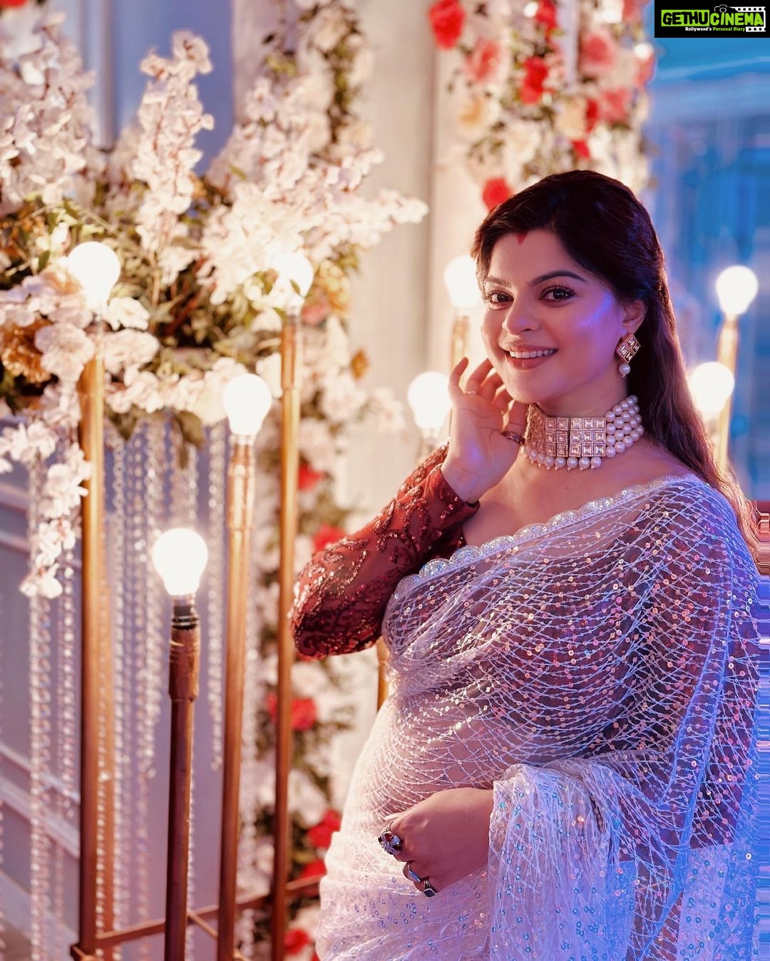 Sneha Wagh Instagram – Flowers Take Time To Bloom 💝 . . . On location Today 📸 by ...