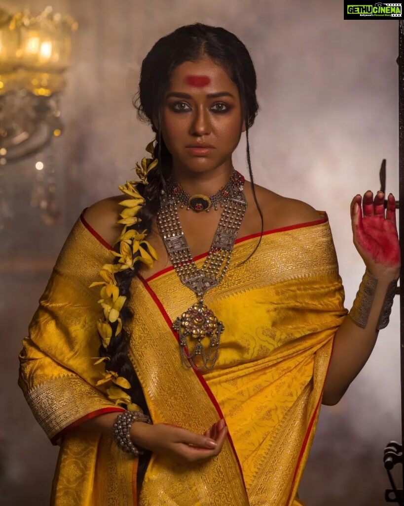 Actress Sohini Sarkar HD Instagram Photos and Wallpapers November 2022 ...