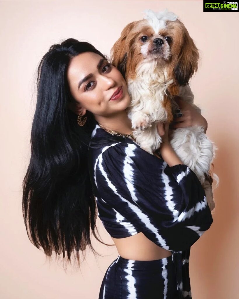 Actress Soundarya Sharma HD Instagram Photos and Wallpapers February ...
