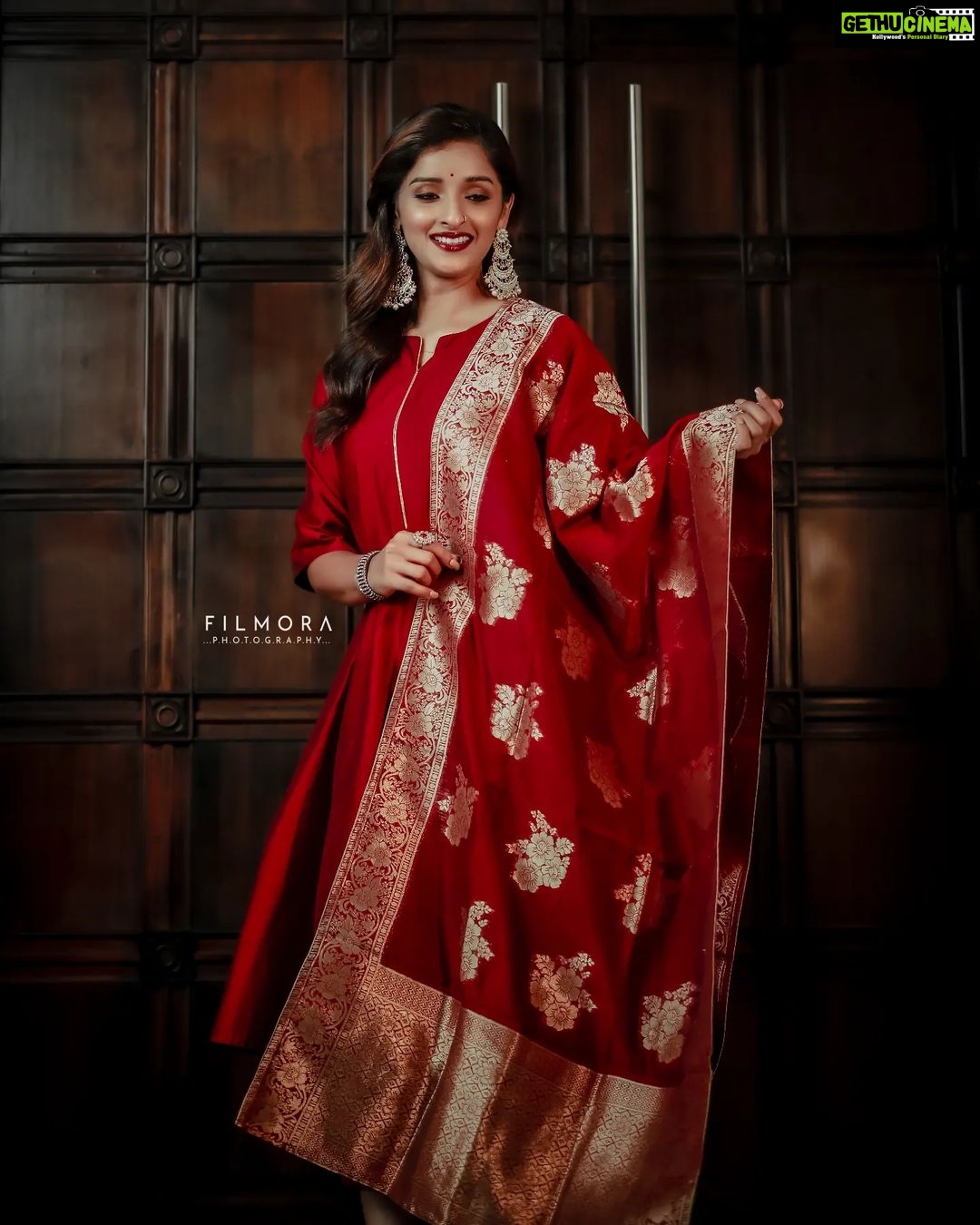 Singer Sowmya Menon HD Instagram Photos and Wallpapers October 2022 ...