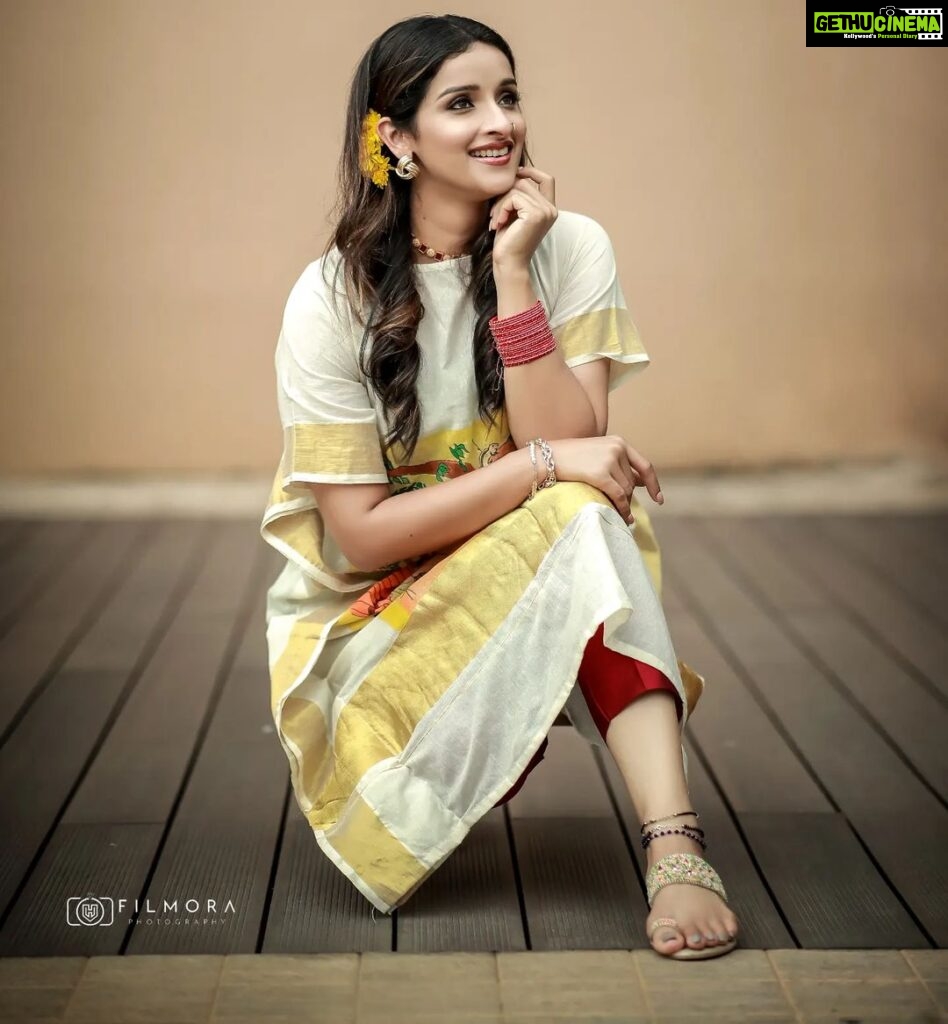 Singer Sowmya Menon HD Instagram Photos and Wallpapers October 2022 ...